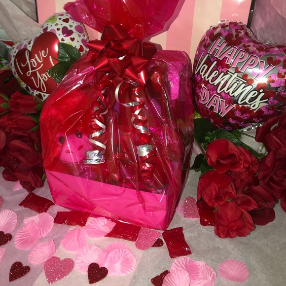 Victoria's Secret | Accessories | Victorias Secret Valentines Gift ...
